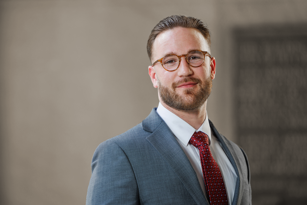 Lupetin & Unatin - Attorneys, Nurses, Paralegals & Assistants